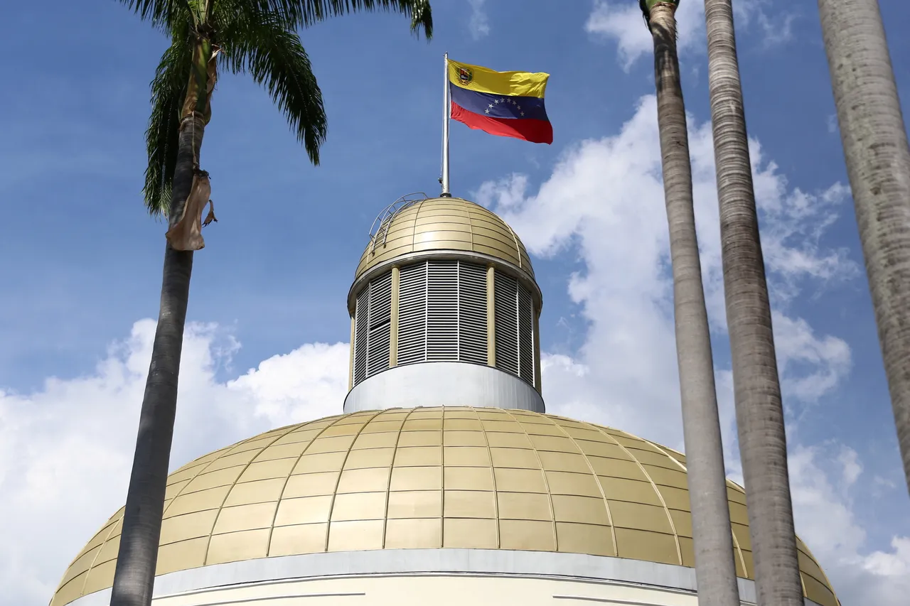 Gunfire Reported Near Venezuela Presidential Palace - Latest Breaking ...